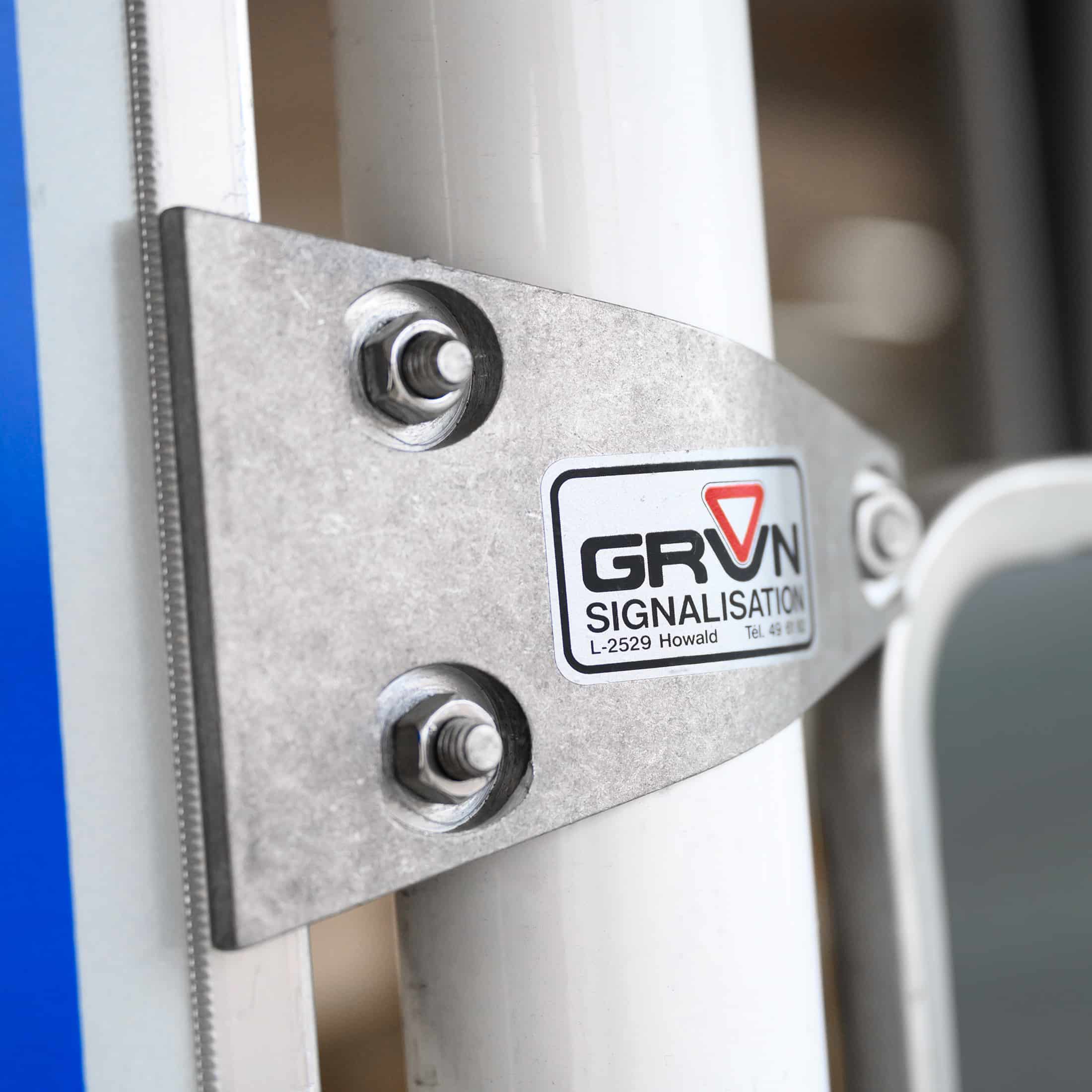 Grün Signalisation - Road Signage Made in Luxembourg