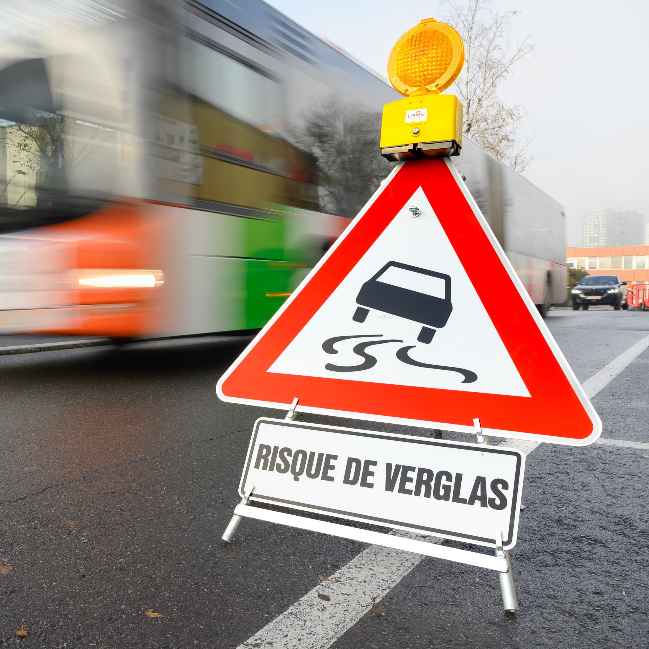 Grün Signalisation - Panneaux de Signalisation Routière Made in Luxembourg