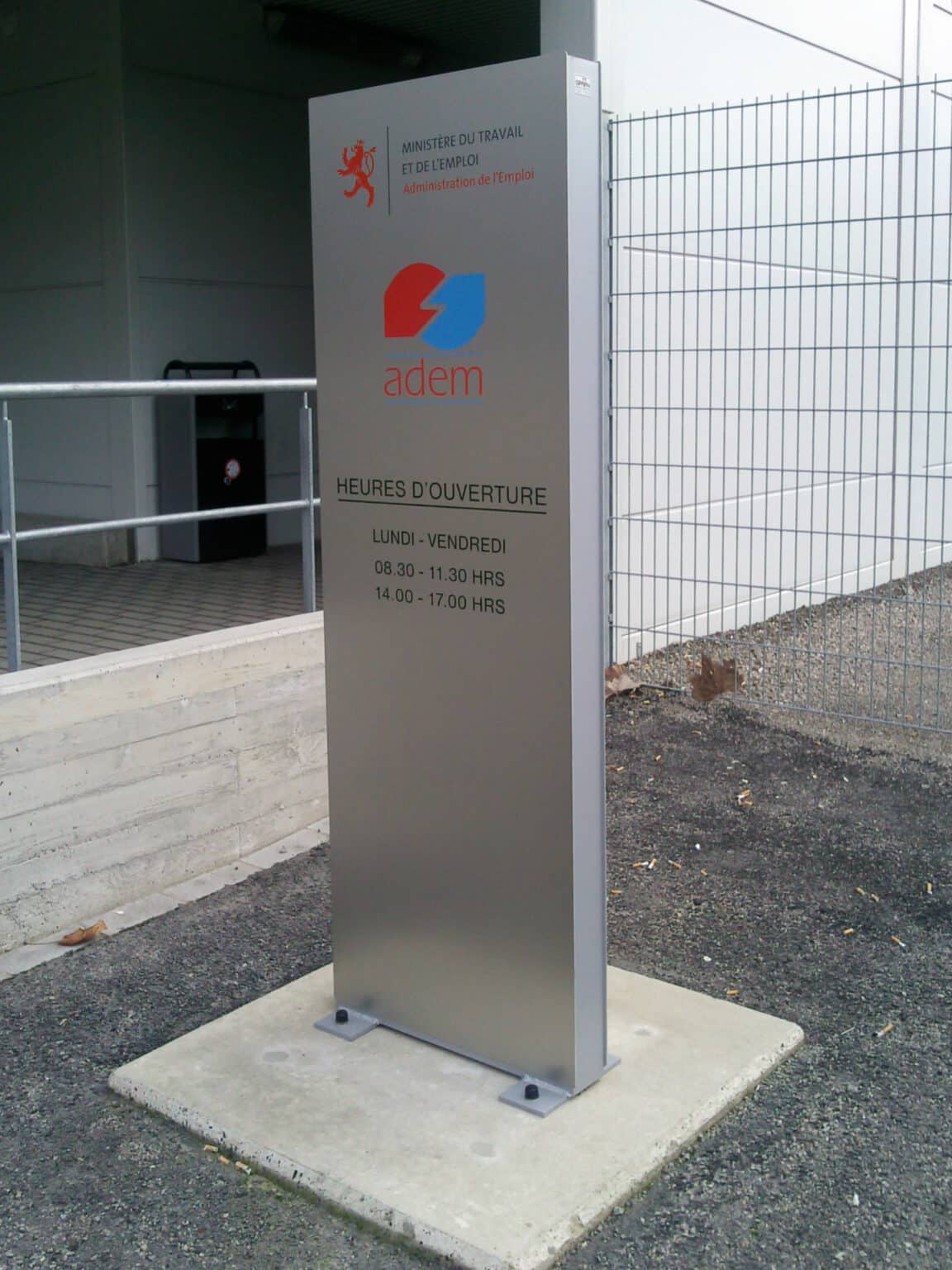 Grün Signalisation - Enseignes, totems, plaques professionnelles et ...